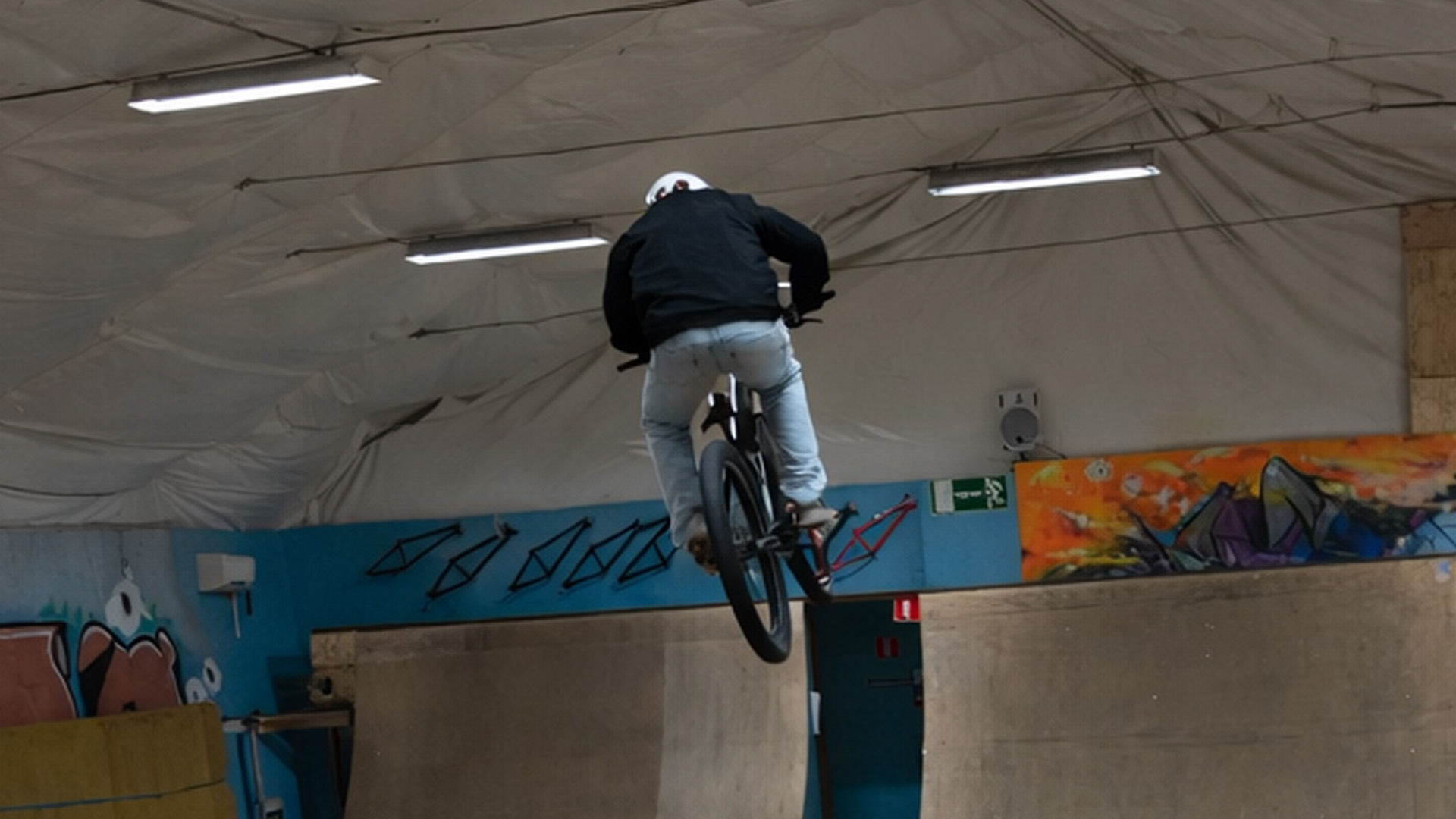 What Riding A Mountain Bike In Skateparks Really Feels Like?