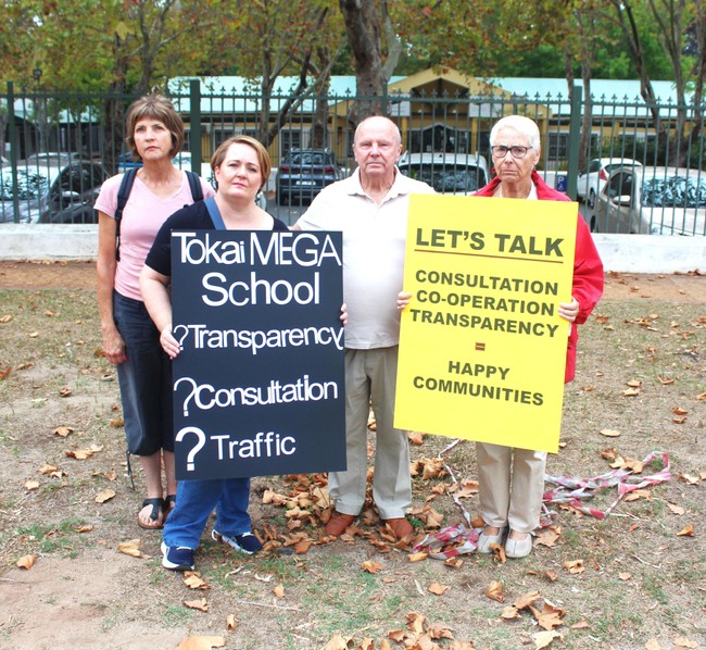 Silent demonstration highlights Bergvliet residents' fears over new ...