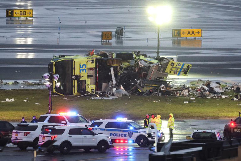 LaGuardia plane crash: Expert savages Trump policies and blames ...