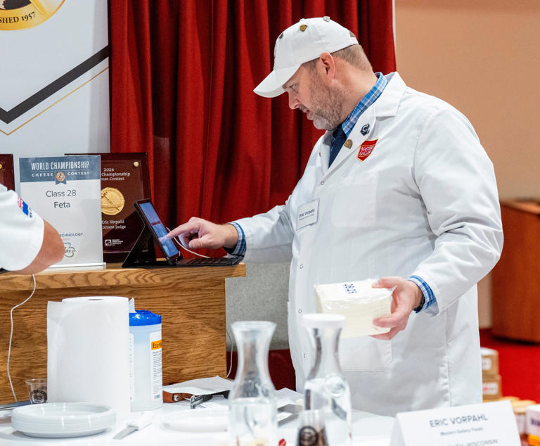 Cabot Creamery, Agri-Mark win 5 best of class at cheese championship