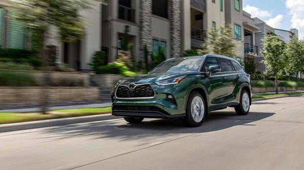 Toyota recalls 550,057 Highlander SUVs over structural seatback locking ...
