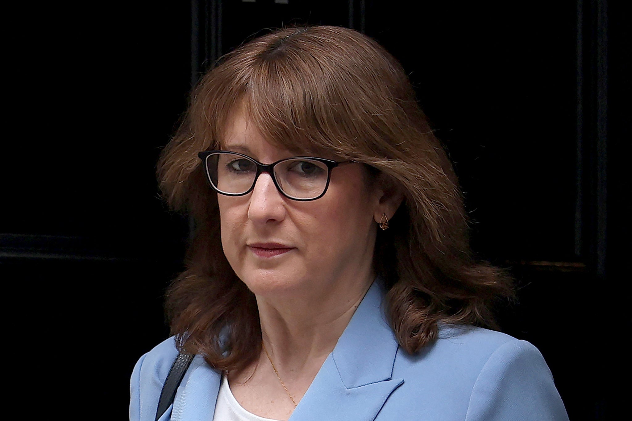 Politics live: Reeves’ energy bill support plan called ‘waste of time’