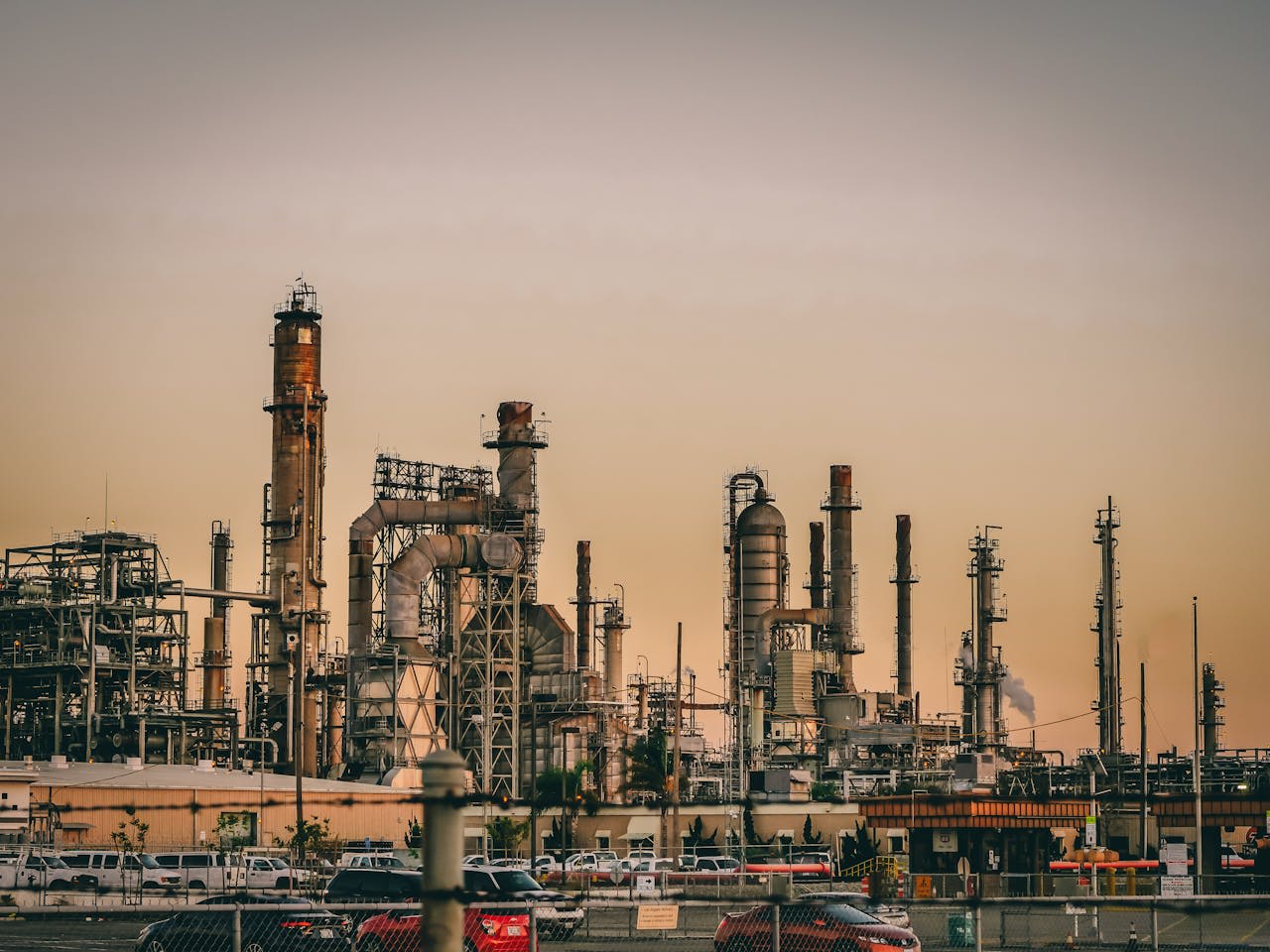 Valero oil refinery explosion: Why the fire could send shockwaves ...