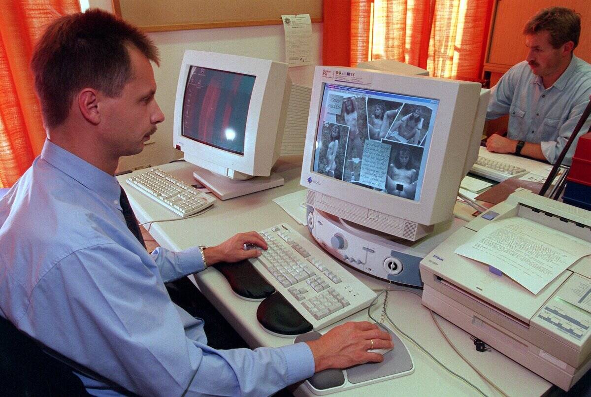 27 glimpses of the early internet in the 1990s