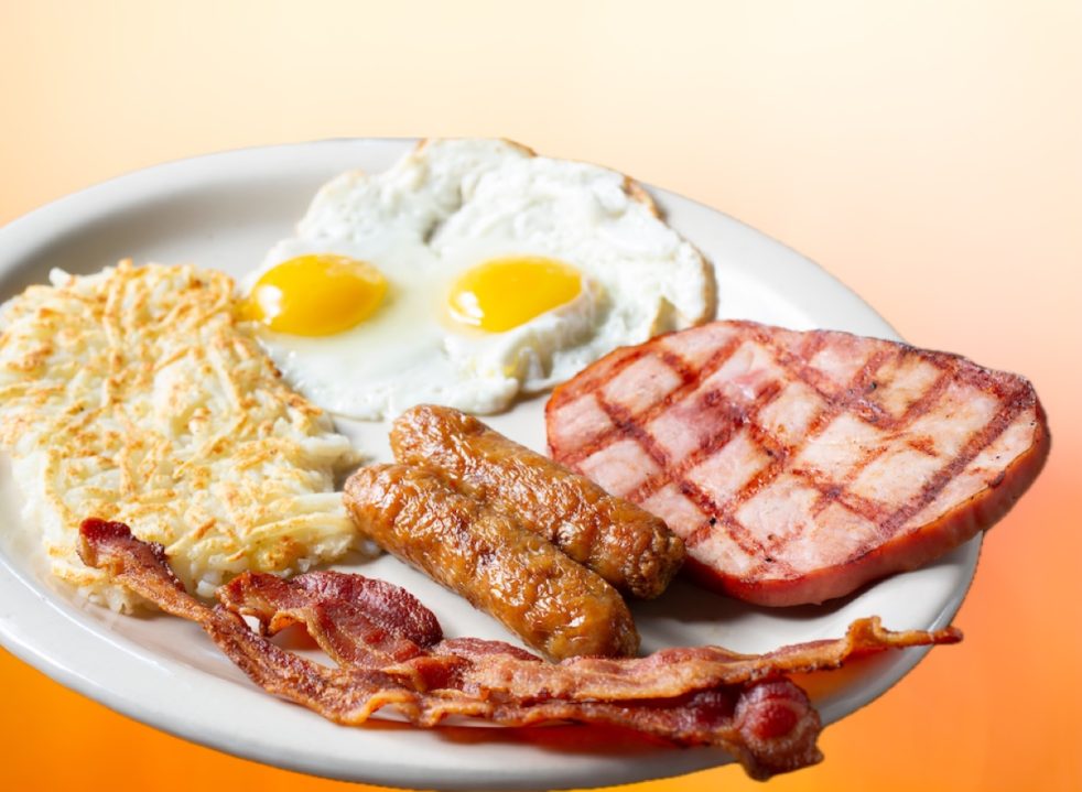 5 chain restaurants serving massive breakfast platters under $15