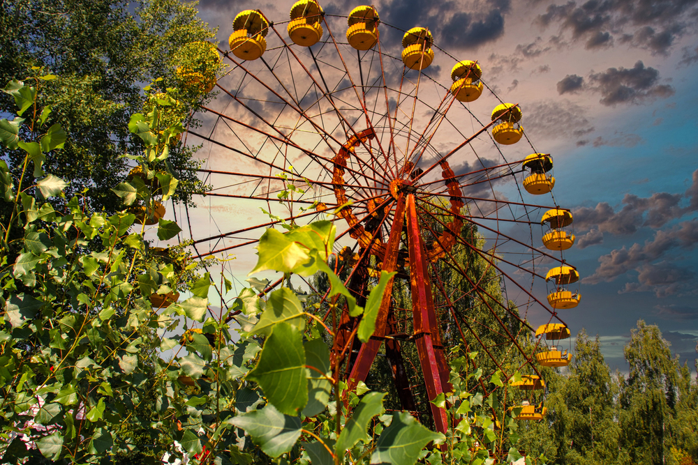 Images of abandoned places with hauntingly beautiful structures
