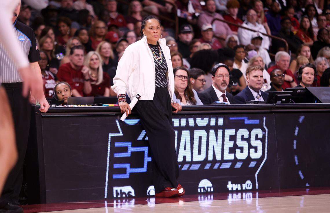 Dawn Staley shouts out Virginia WBB during its NCAA Tournament ...