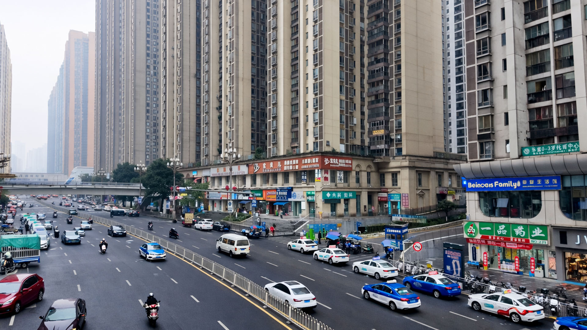 Modern Infrastructure Supports Daily Commuting China