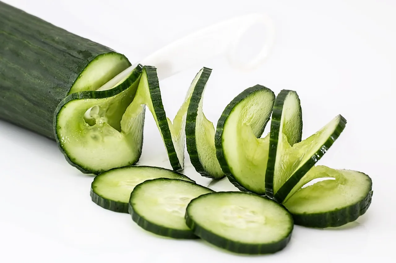 10 hydrating foods that are way more fun than drinking plain water