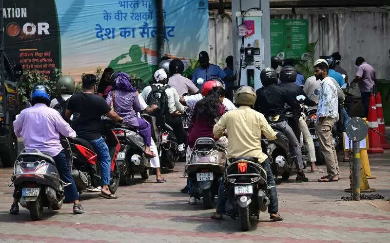 Mumbai petrol pump rush triggered by panic buying despite adequate fuel ...