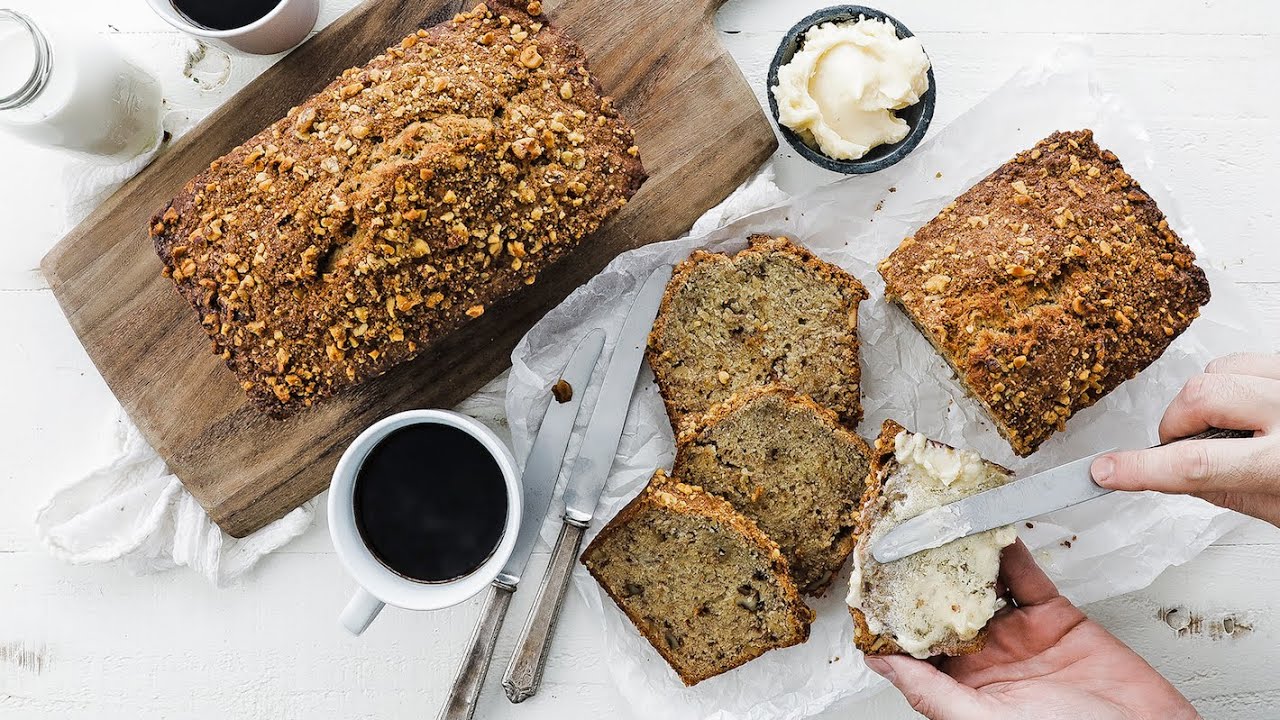 I can’t stop making this homemade banana bread