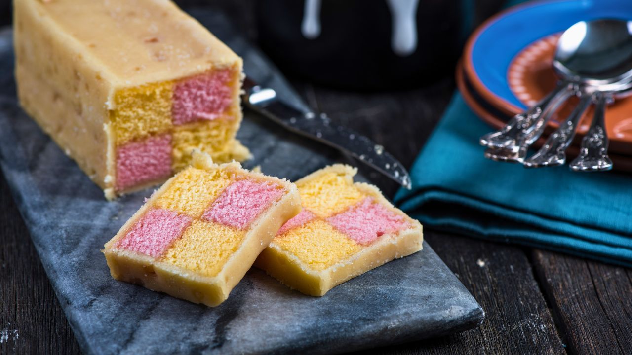My MIL fed my toddler half a Battenberg cake and jelly babies, then ...