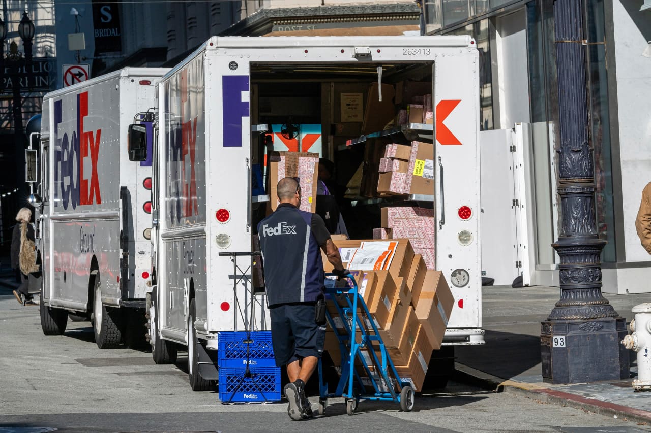 FedEx ramps up competition with Amazon for same-day delivery. The stock ...
