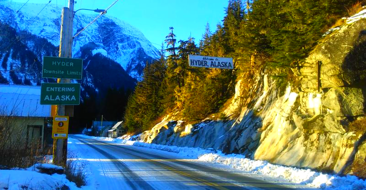 15 US towns where the road literally ends