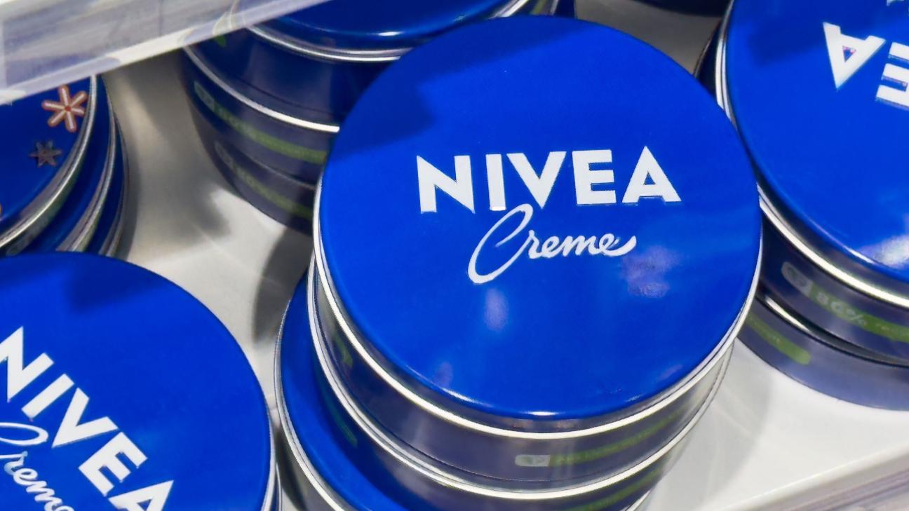 Τι θα γίνει αν αναμείξουμε την κρέμα Nivea με ελαιόλαδο - Το viral ...