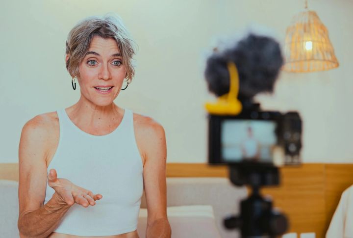 20 easy side hustles anyone over 50 can start today