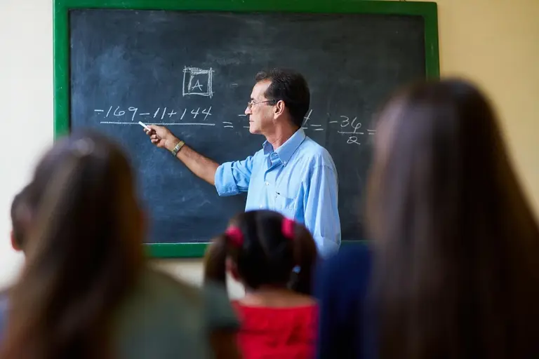 KHDA to review Dubai private school on-site learning requests on case ...