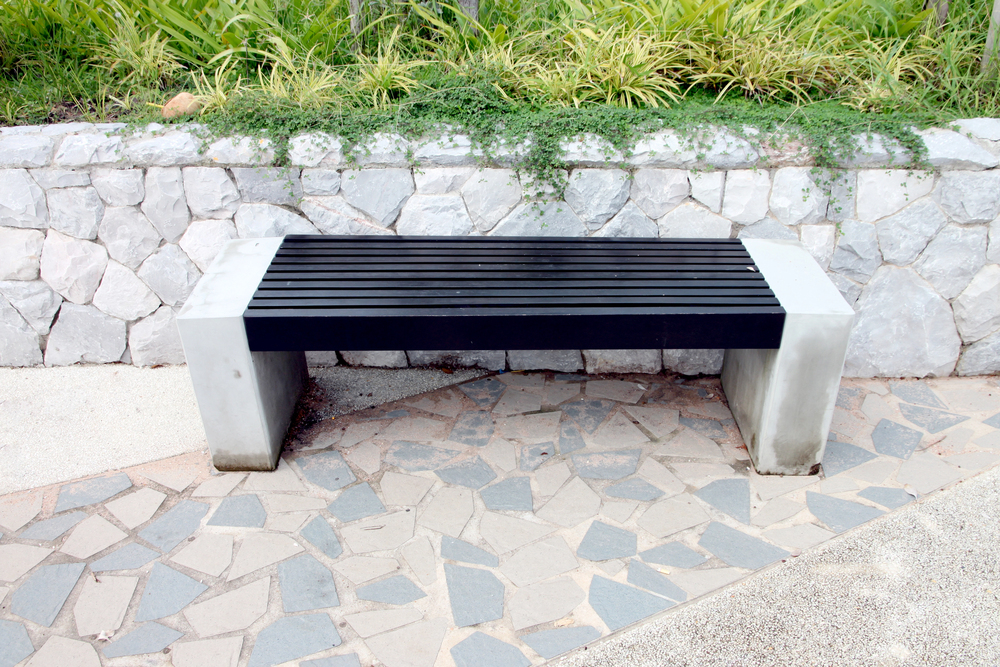 20 budget-friendly DIY outdoor furniture projects
