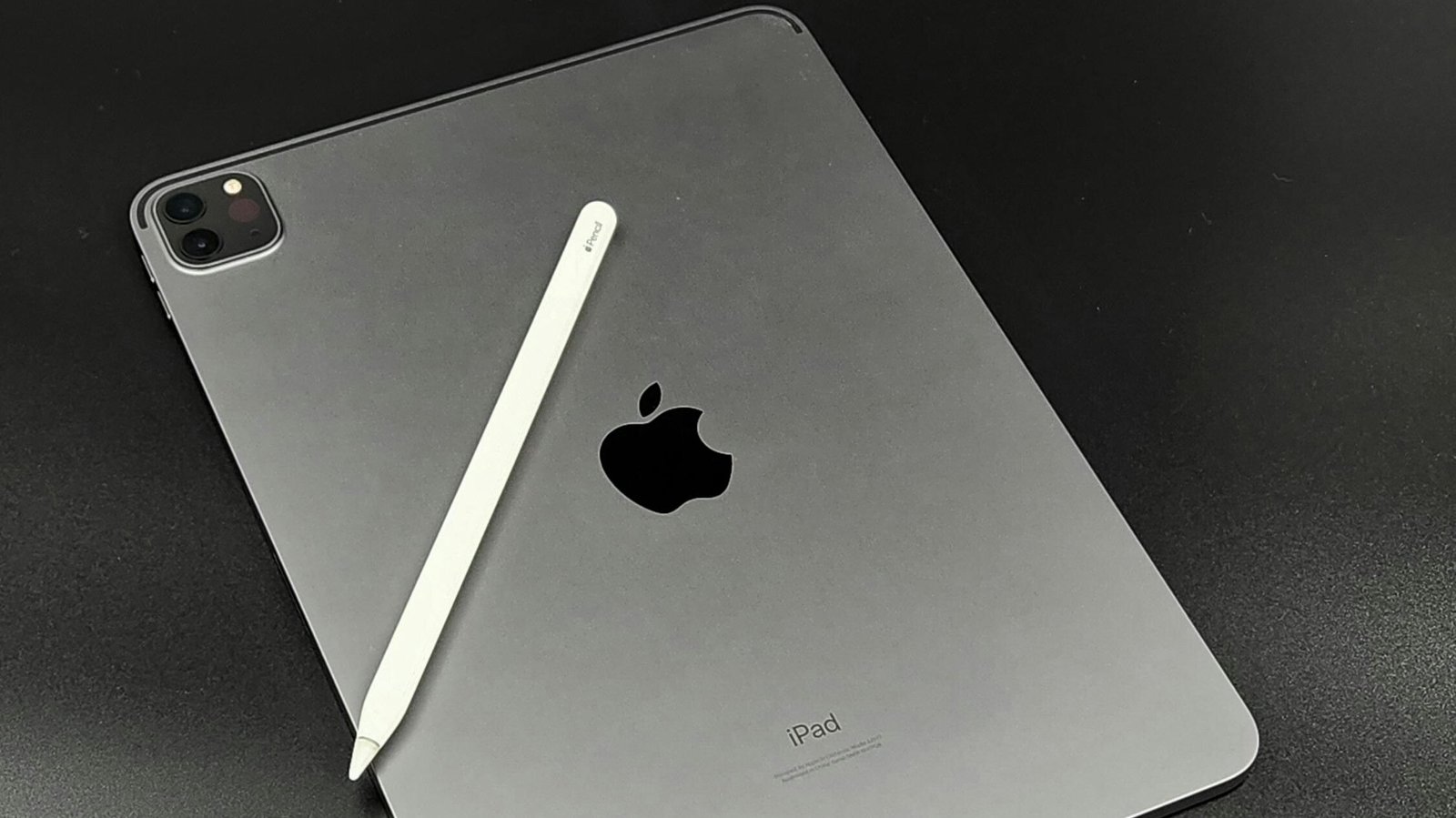 Apple’s historic moment: Weekly roundup