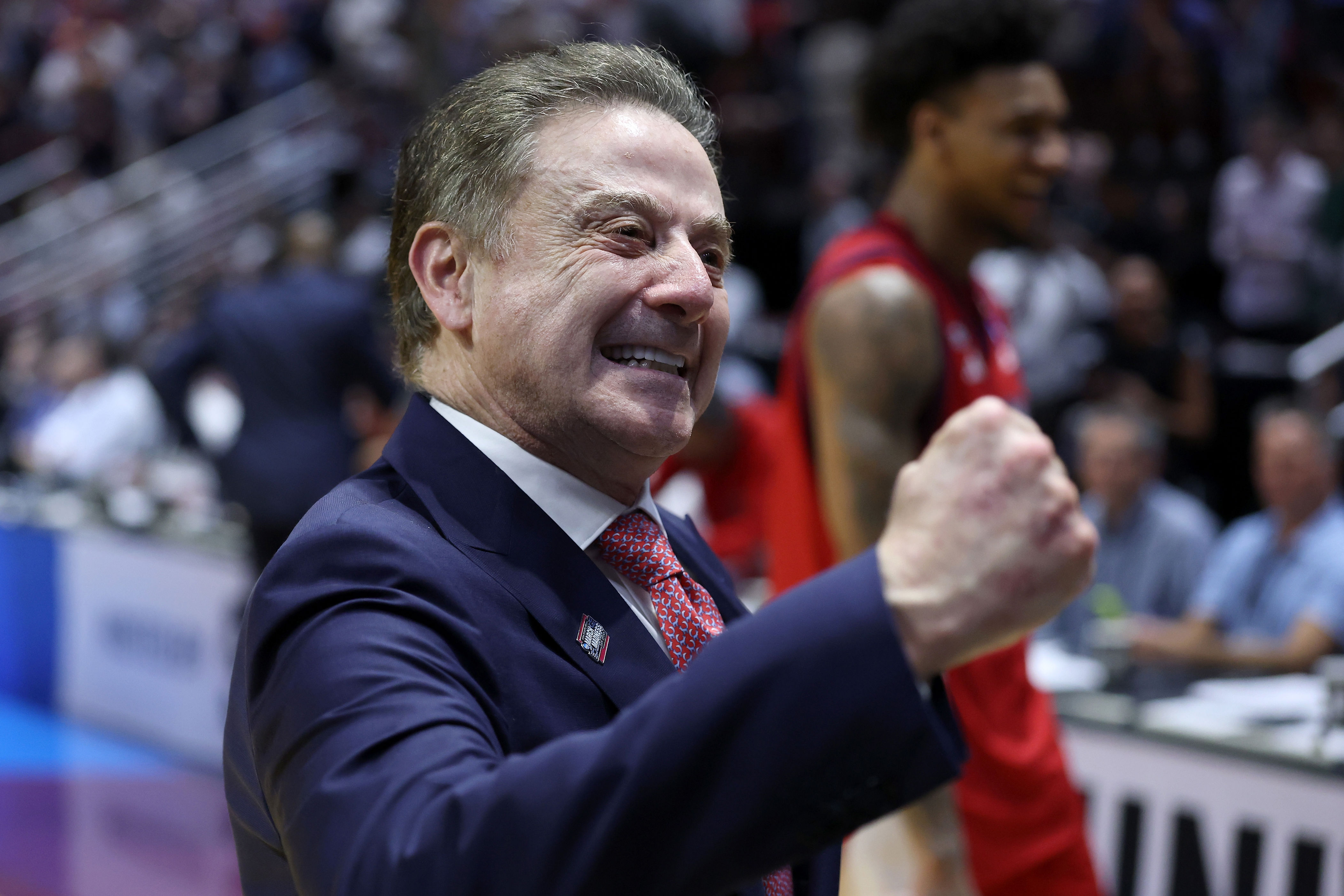 What Rick Pitino did immediately after St. John's buzzer-beater goes viral