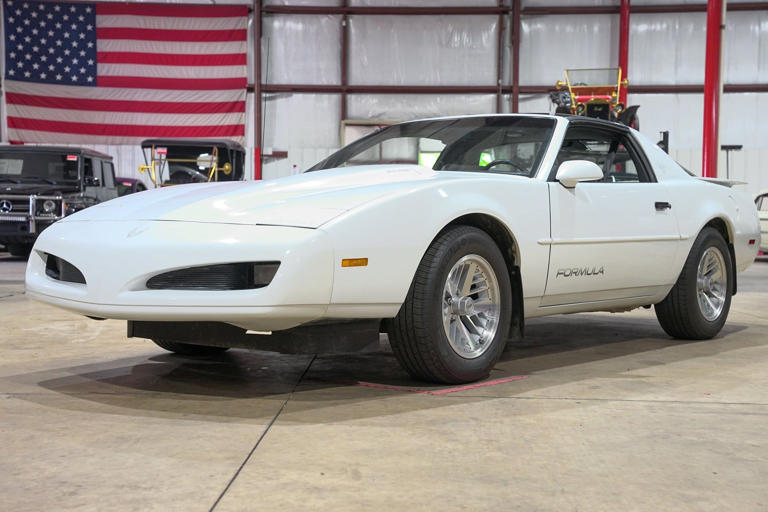 1991 Pontiac Firebird Formula highlights enduring appeal of third ...