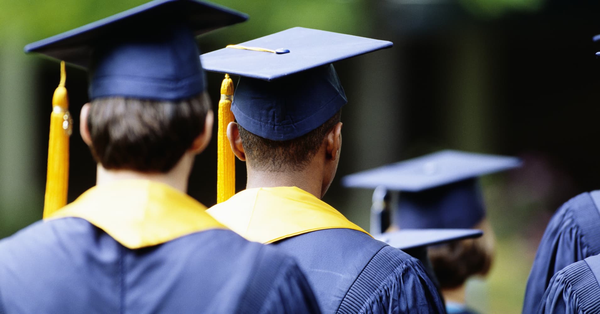 More than 7 million student loan borrowers are in a defunct payment ...