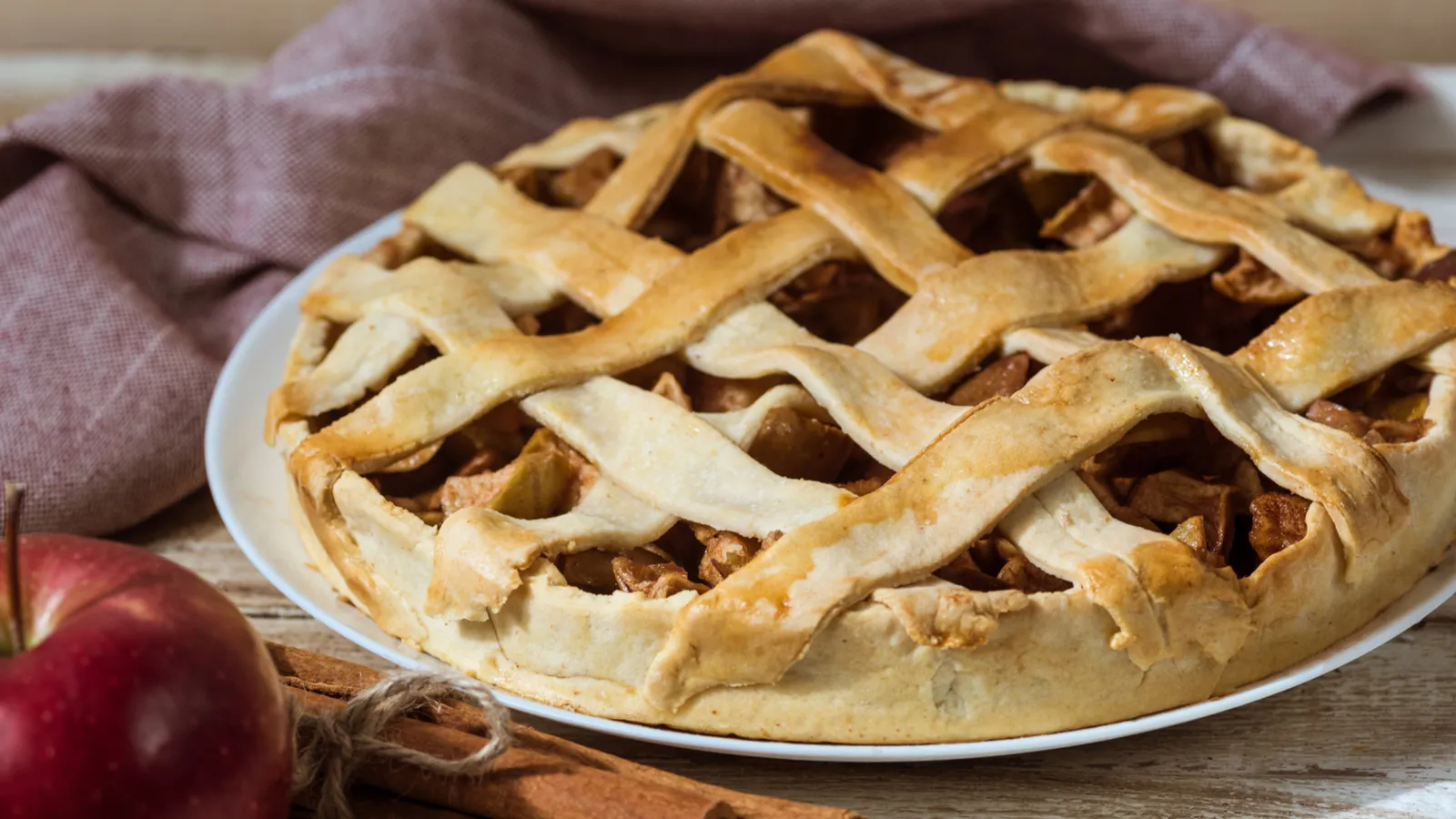 Fans say Pepperidge Farm Maggie’s apple pie cookies taste like a bakery ...