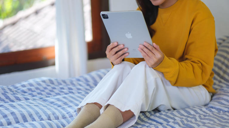 Change these 5 settings to turn your iPad into a Kindle replacement