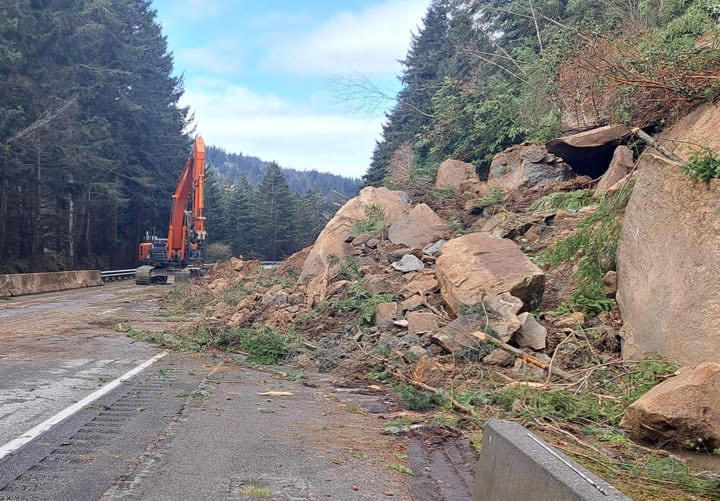 No estimated reopening for I-5 near Bellingham after mudslide