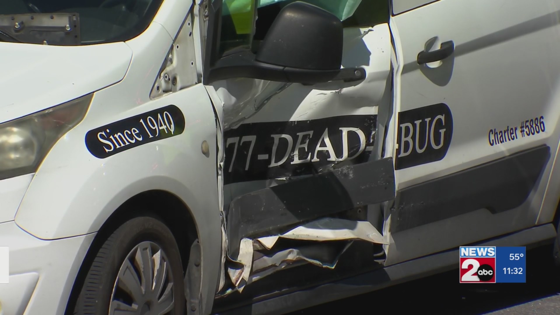 1 injured in crash with fire truck in Hermitage