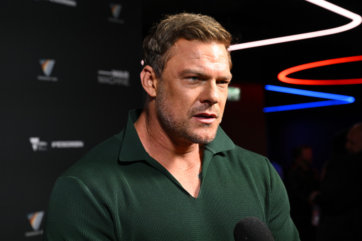 Alan Ritchson, Ronnie Taylor fight video: Police break silence in 1st ...