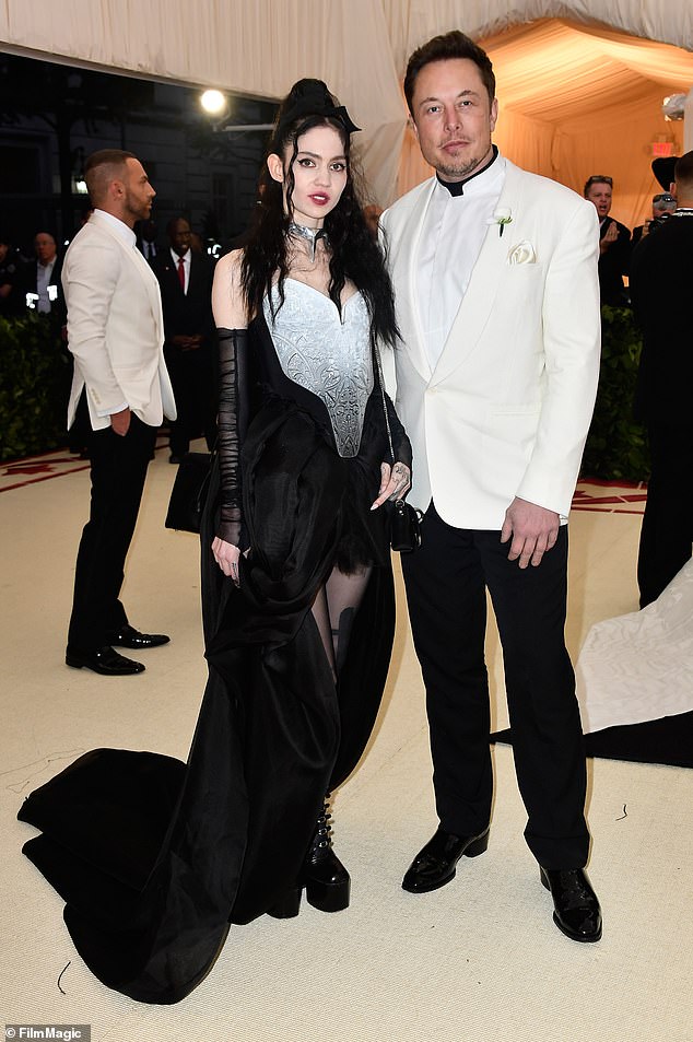 Elon Musk's ex-girlfriend Grimes leaves fans baffled after seemingly ...