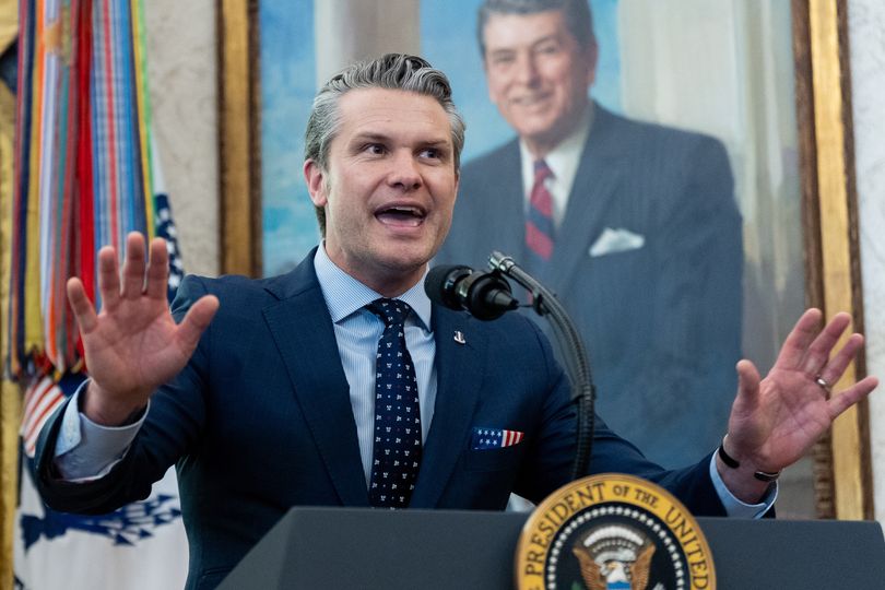 Pete Hegseth caught in embarrassing photo just days after photographer ban