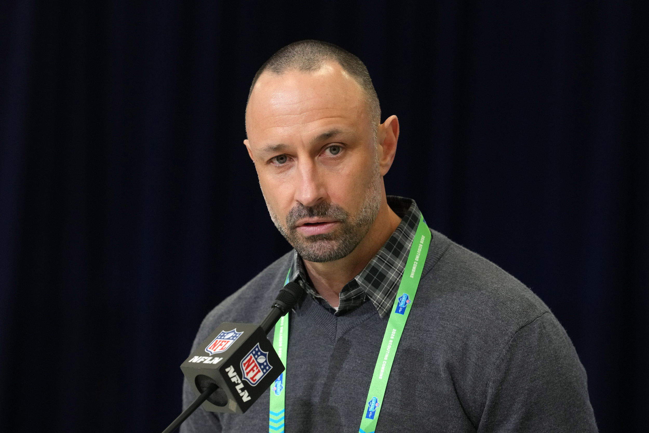 Rival executives rip Dolphins for hanging Malik Willis out to dry