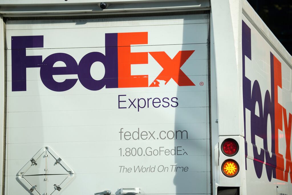 FedEx launches same-day delivery option