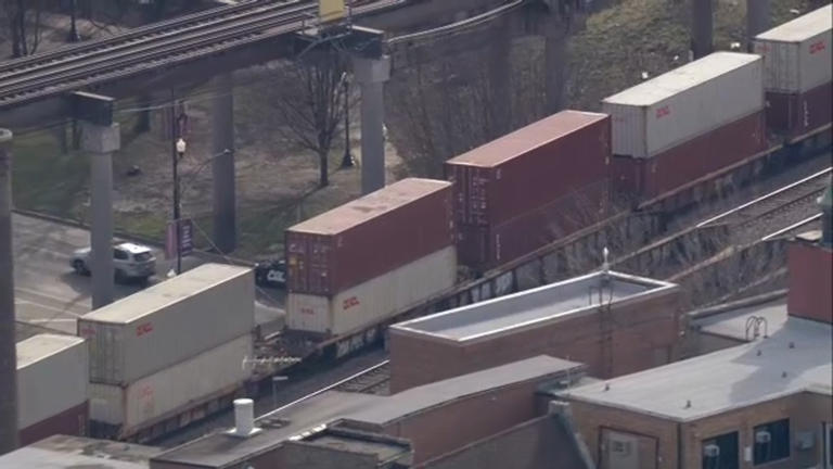 Freight train robbed in Lawndale; BNSF trains delayed, Metra ...