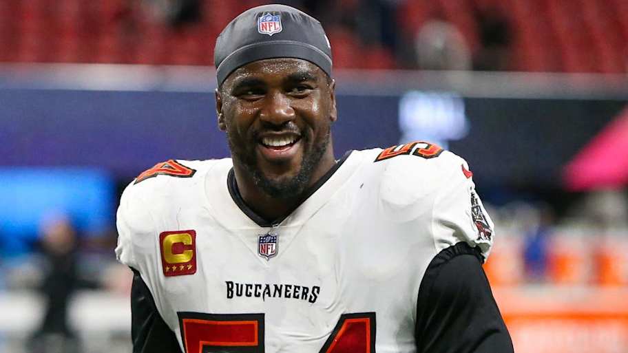 Lavonte David bids farewell to Buccaneers in emotional retirement press ...