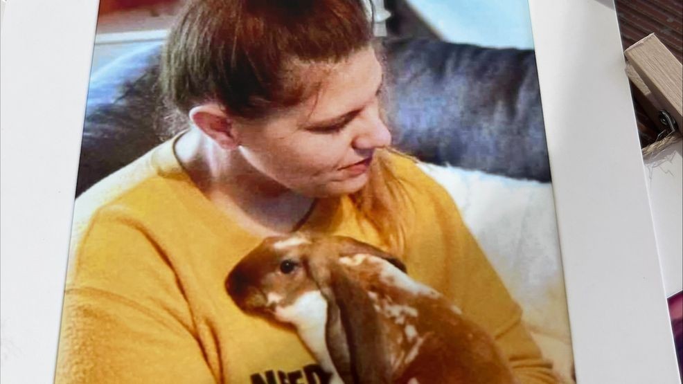 Vigil held for Stephanie Minter as family, Virginia leaders demand ...