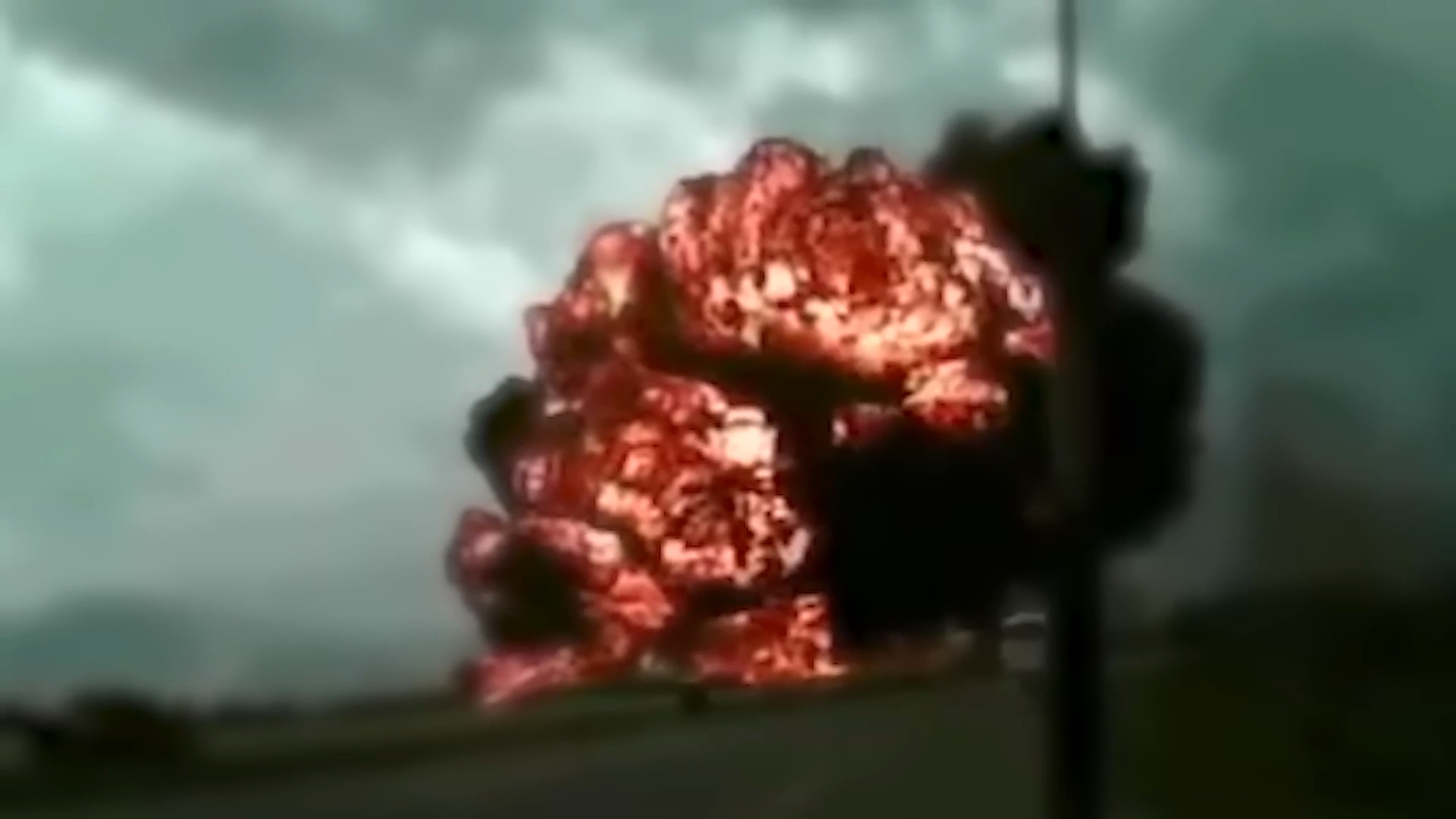 Caught on camera: 747 freighter crashes after an avoidable cargo mistake