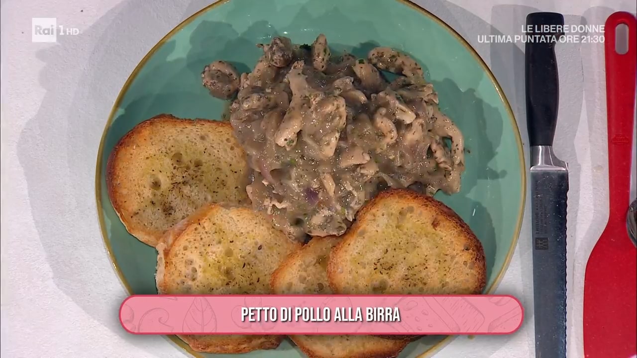 Petto di pollo alla birra e cipolle - È sempre mezzogiorno 24/03/2026