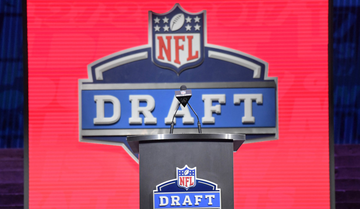 The latest 2-round 2026 NFL mock draft offers the Miami Dolphins a trio ...