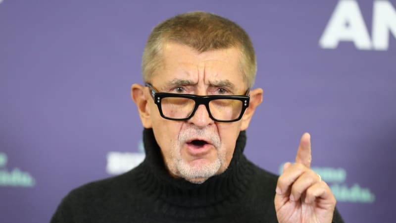 Babiš vyzval Orlen, Mol a OMV: Snižte ceny paliv. Předtím kritizovala ...