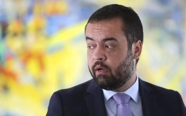 Cláudio Castro informa TSE sobre renúncia ao cargo de governador do RJ