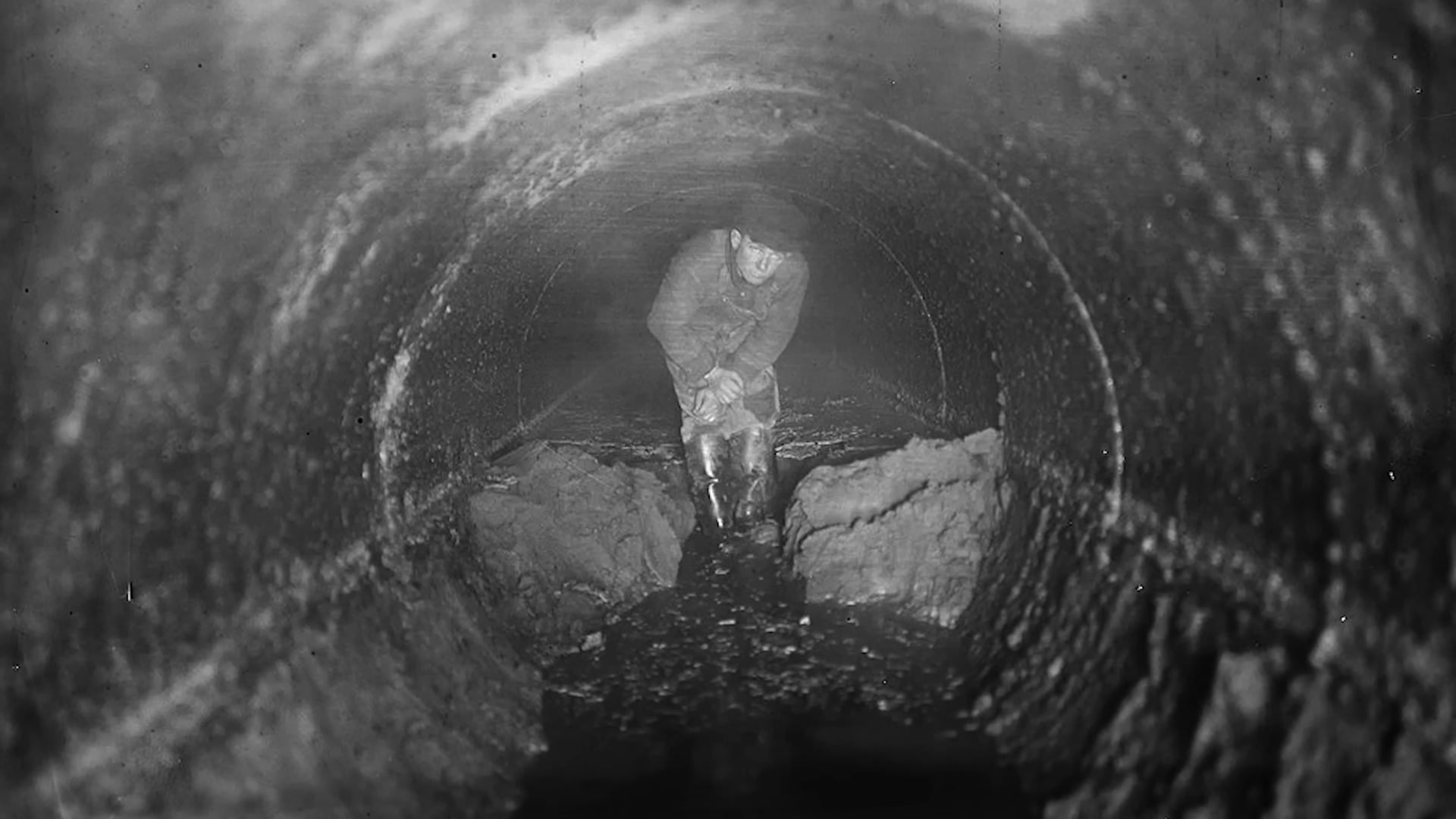 3,444 miles of tunnels beneath one city - built over lost rivers