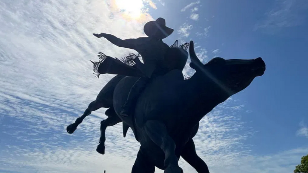 Clovis Rodeo Association warns of online scam offering fake food vendor ...