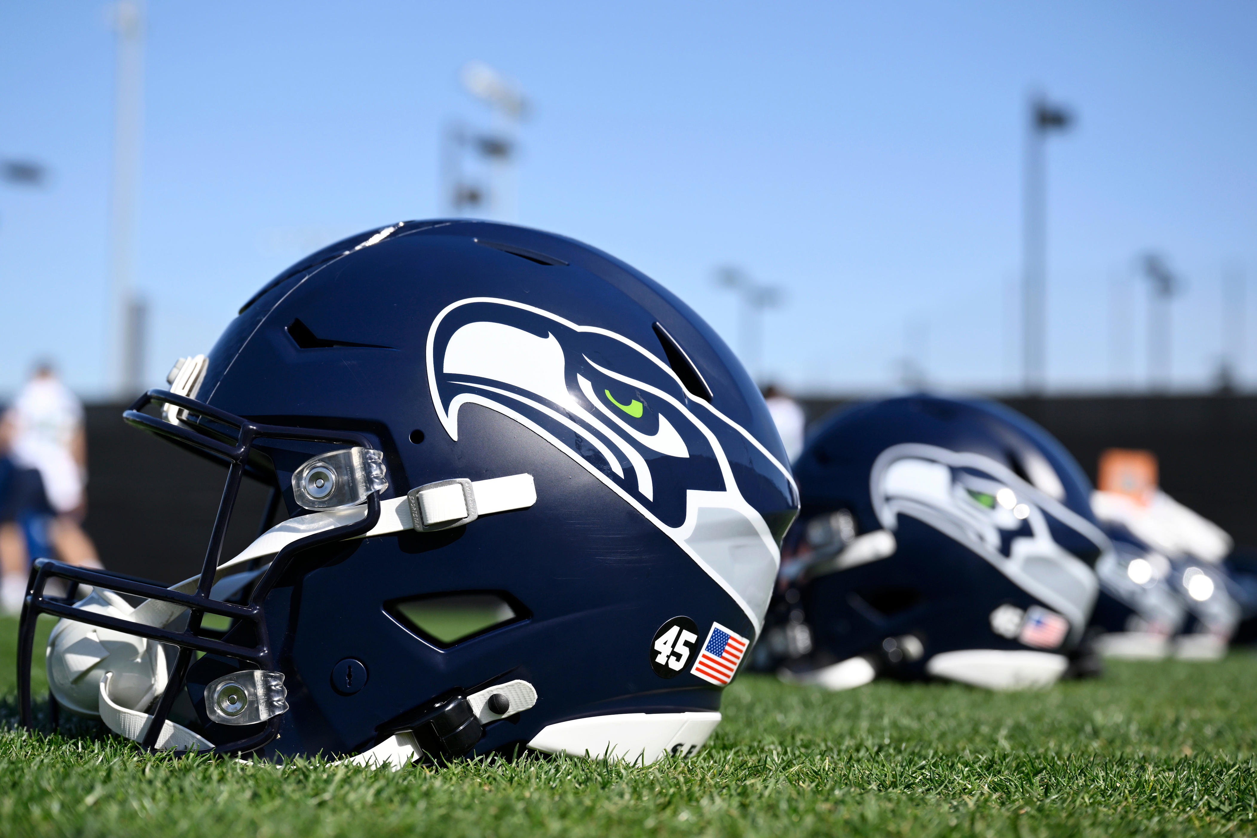 Seahawks sign UDFAs Rudolph, Rochelle and waive UDFA Deal