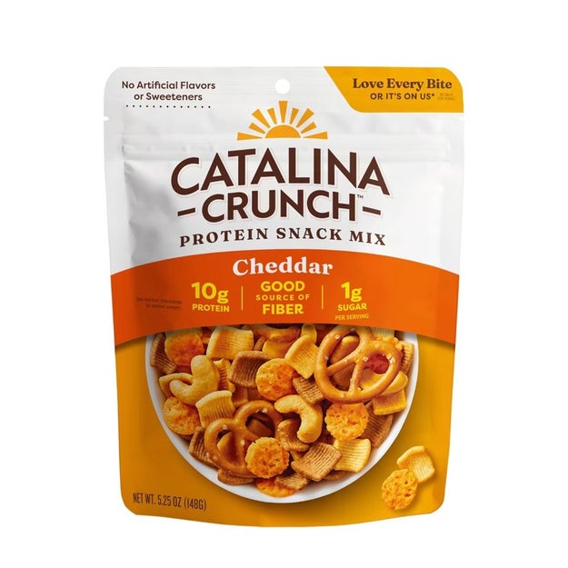 I'm a dietitian, and these are the 20 high-protein snacks I always ...