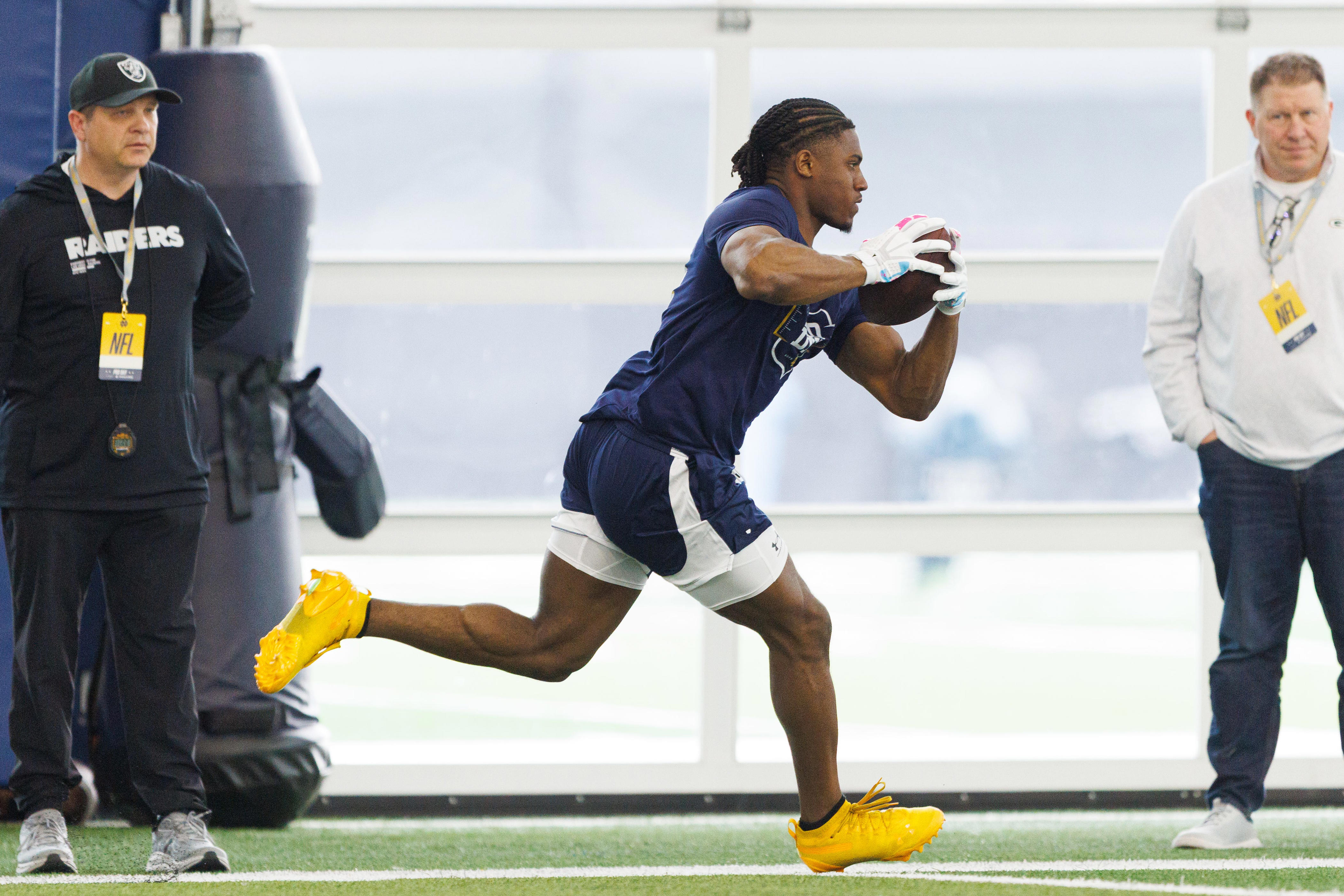 Seattle Seahawks pick Notre Dame RB Jadarian Price in 2026 NFL Draft