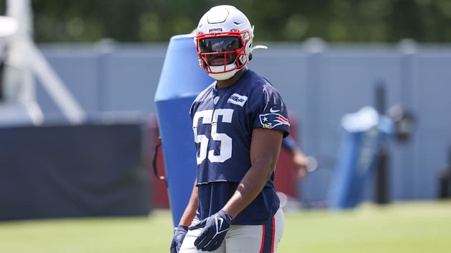 Josh Uche keeps heading in wrong direction after Patriots split