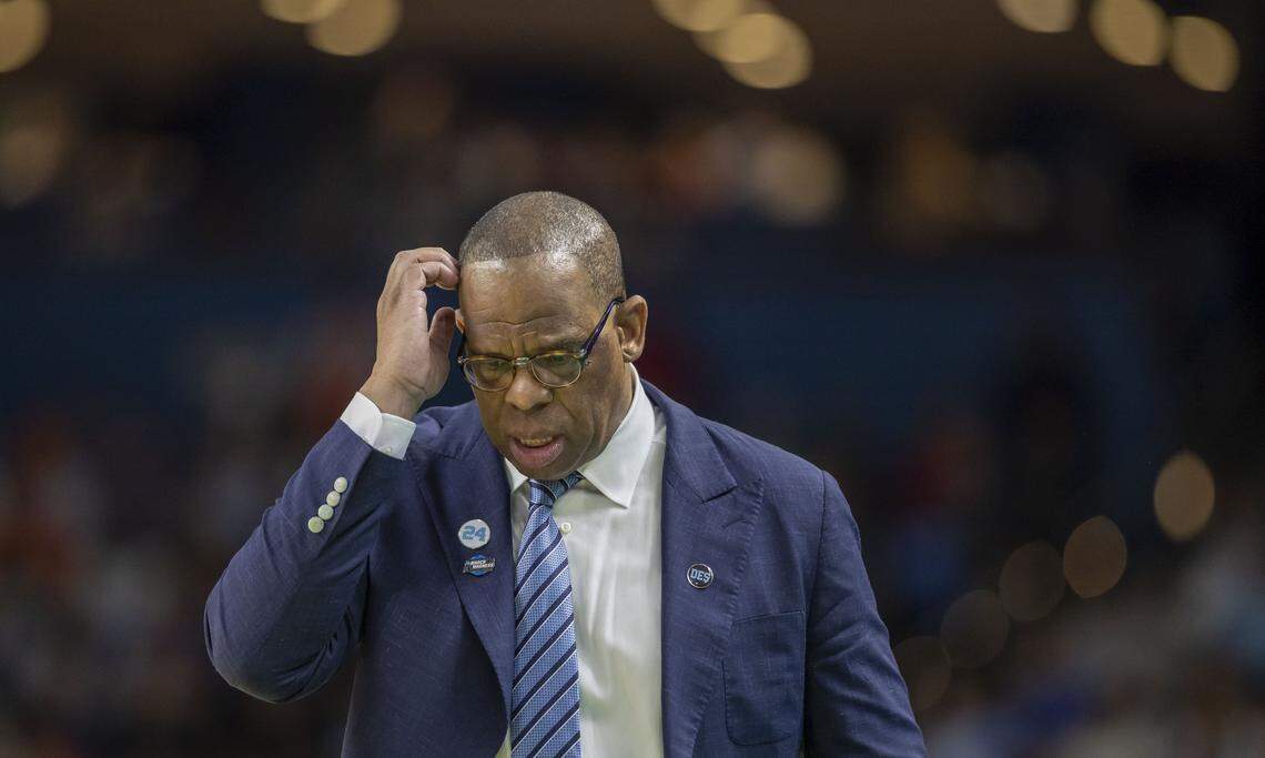 Hubert Davis out as UNC head basketball coach after five years. What we ...